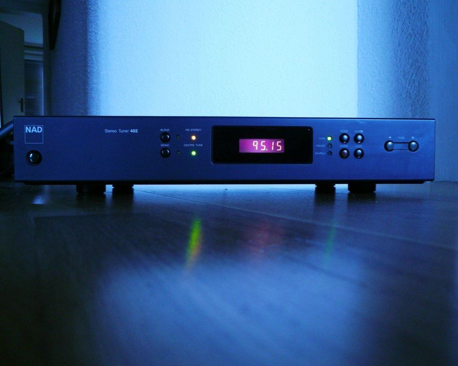 NAD AM/FM Stereo Tuner Model 402 (Gebraucht) in Wabern für CHF 19 – mit ...