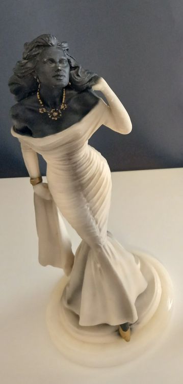 Elegante Frau Figur, Skulptur, Statue, Kunst NEU (Neu und ...