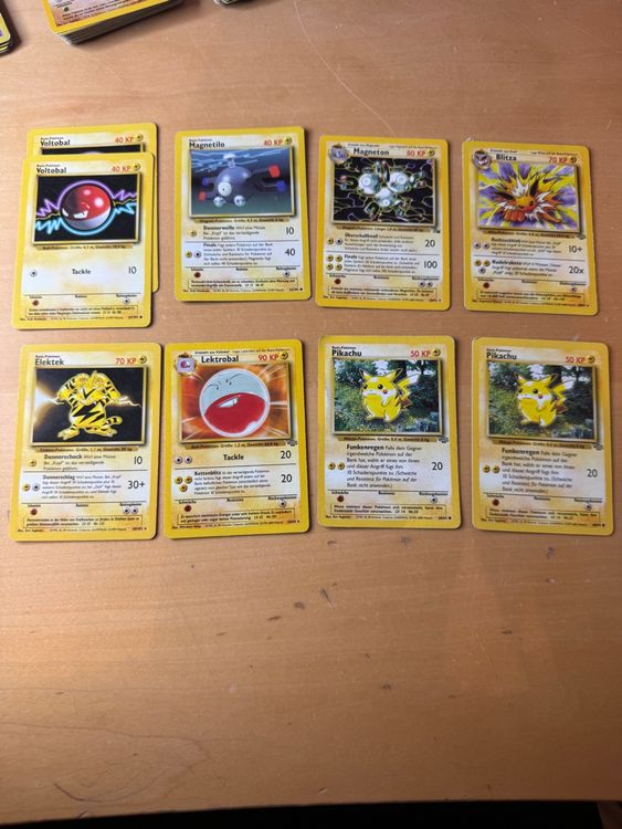 Lotto pokemon karte elektro basis (Gebraucht) in für CHF 4 – nur ...