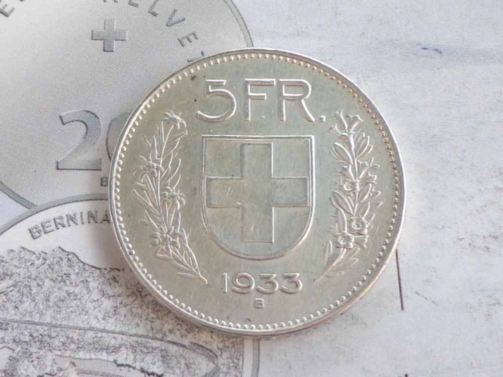 5 Fr. 1933 B Superbe Pièce ! (Gebraucht) in Pully für CHF 10 – mit Lieferung auf Ricardo kaufen