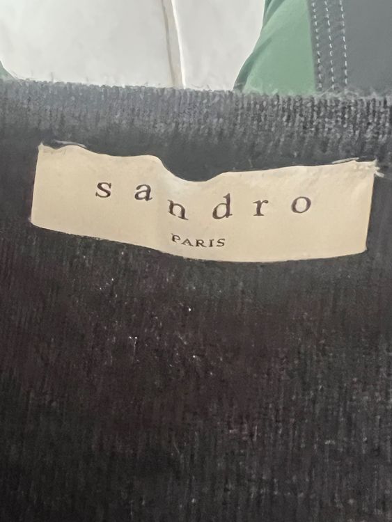 Pull Sandro gris taille m-l porté une seule fois (Neuf (Voir description)) à Lugnorre pour CHF ...