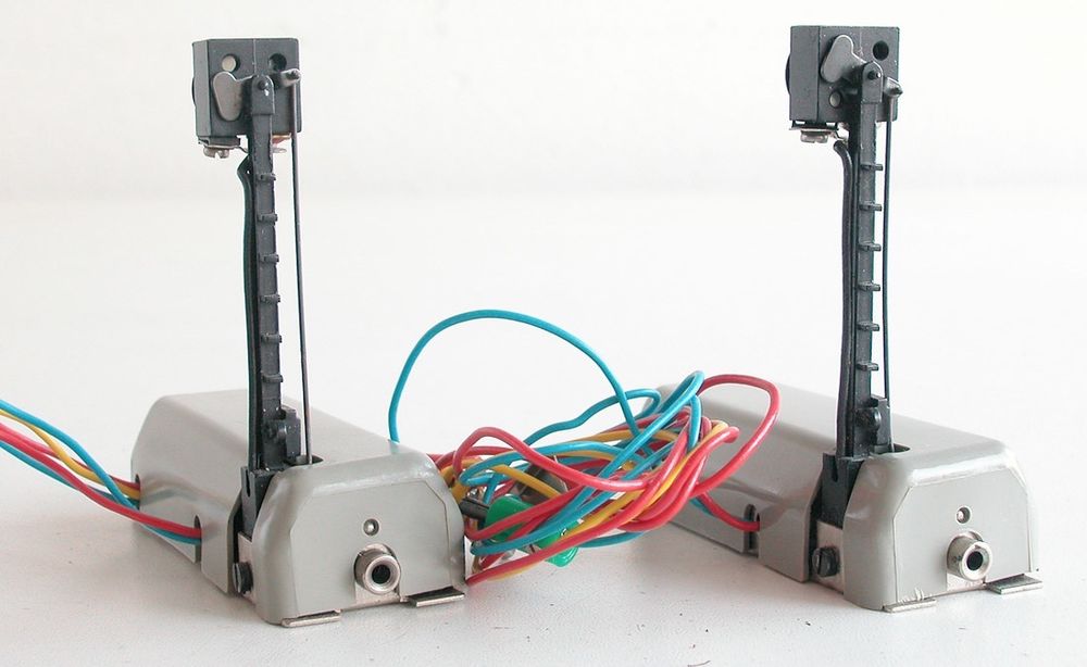 Märklin 2 Gleissperrsignale 7042 Spur H0 (Gebraucht) in Oberwil BL für ...