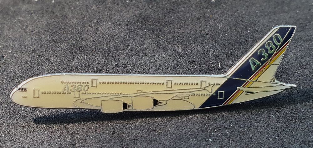 Z265 - Pin A380 Flugzeug (Gebraucht) in Reinach BL für CHF 3 – mit ...