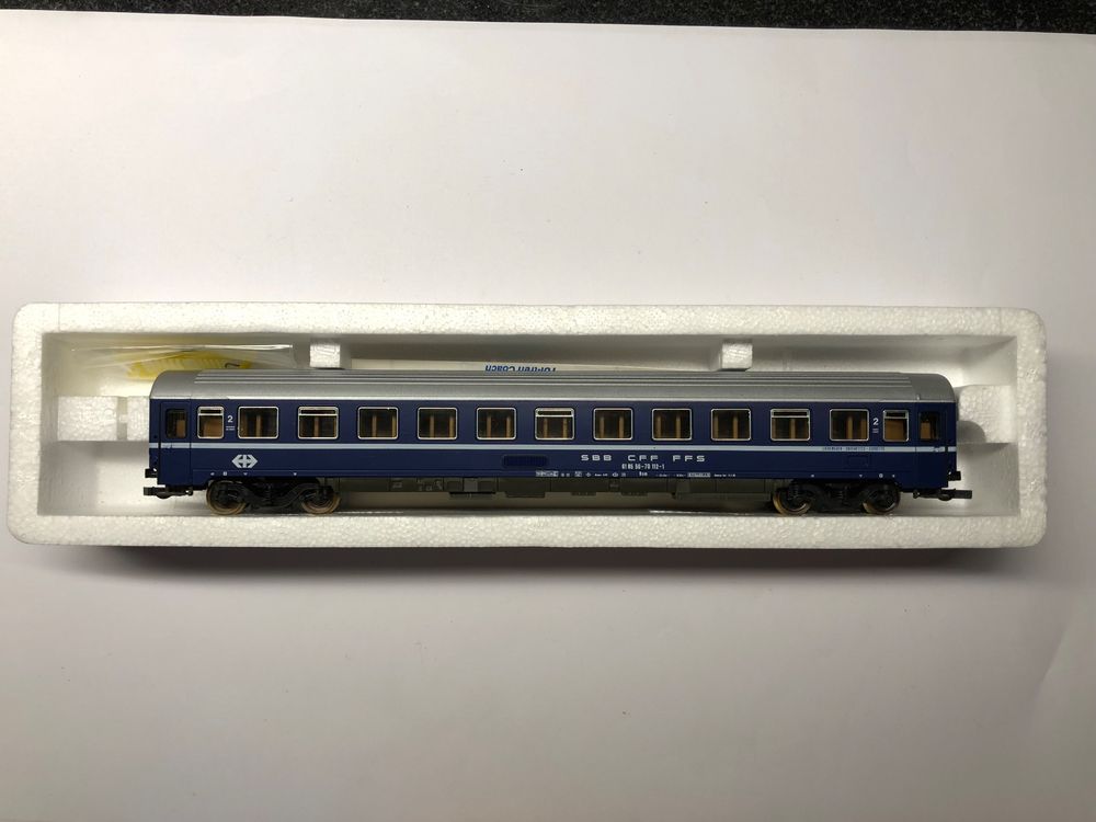 Roco 4234A/44300 Personenwagen (Neu (gemäss Beschreibung)) in Zweidlen ...