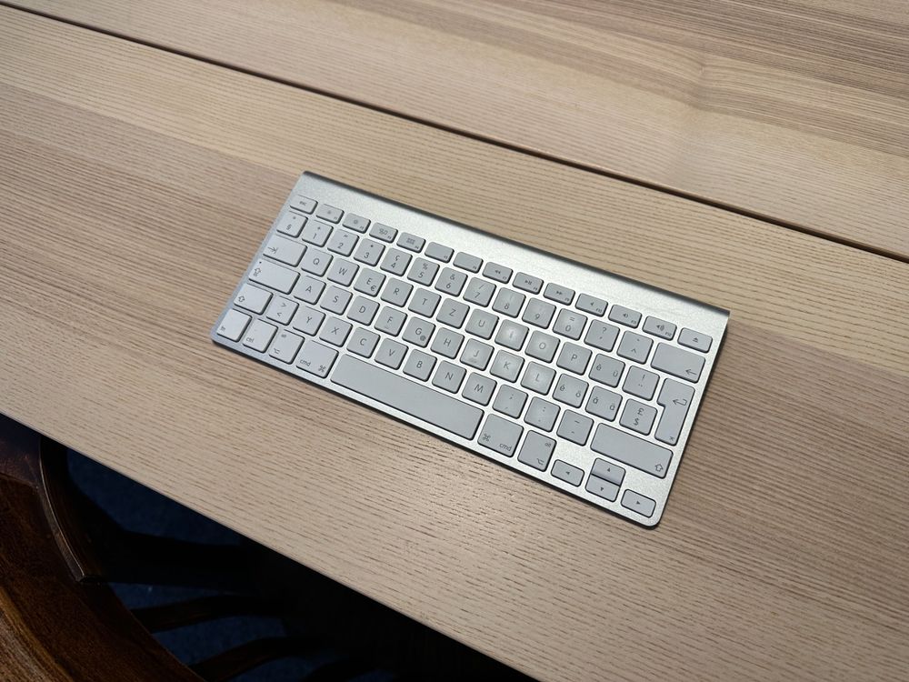 Apple Wireless Bluetooth Ultra-Thin Keyboard | Kaufen auf Ricardo