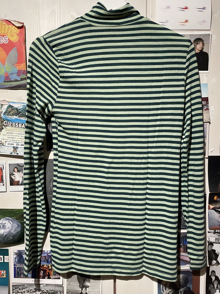 Gestreifter Rollkragenpulli (Gebraucht) in Turgi für CHF 4 – mit Lieferung auf Ricardo kaufen