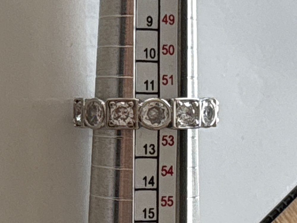 Luxus Gr.16/6 Ring Memoire Zirkonia Farbe Silber (Gebraucht) in Biel-Bienne für CHF 3 – mit ...