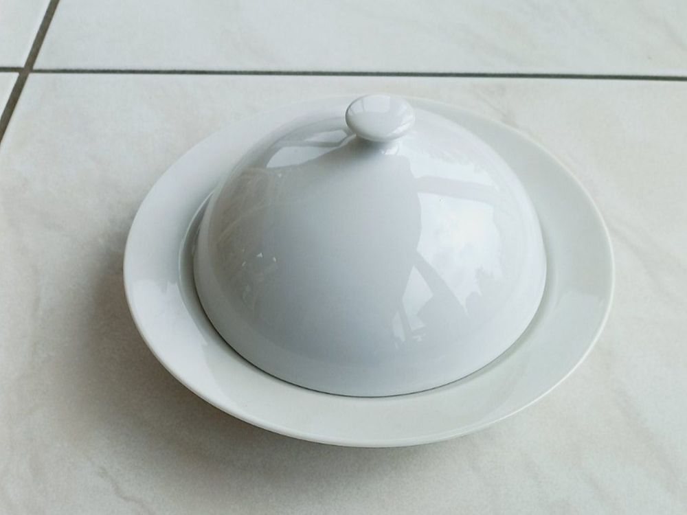 Revol Porzellan Teller mit Glochen (Neu und originalverpackt) in ...