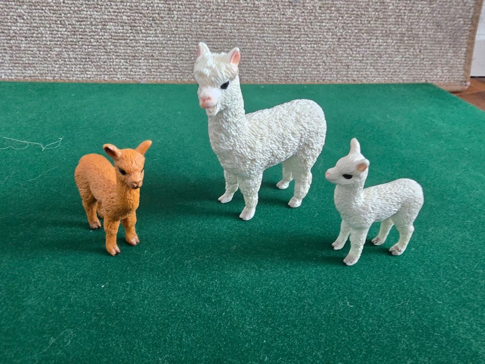 Schleich Lama Familie (Gebraucht) in Seewen SO für CHF 5 – mit ...