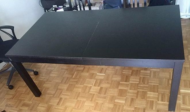 Table IKEA noire avec 2 rallonges (Gebraucht) in Cressier NE für CHF 60 ...