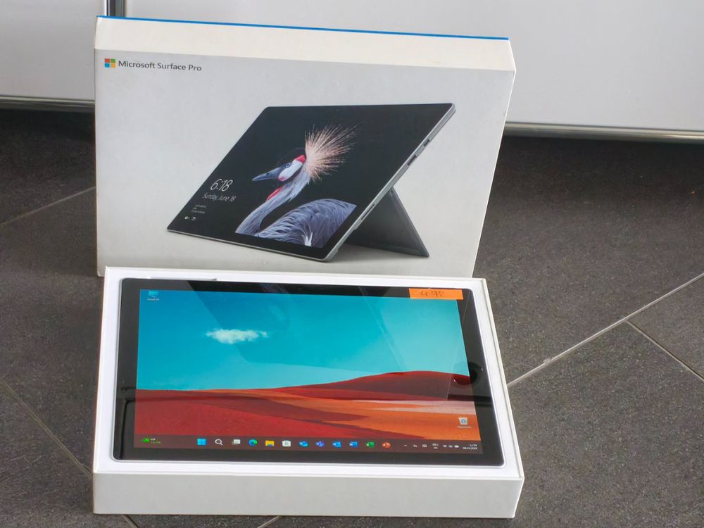 Surface Pro/i5/256/8GB/Win11/Office2024/472/OVP (Gebraucht) in Subingen ...