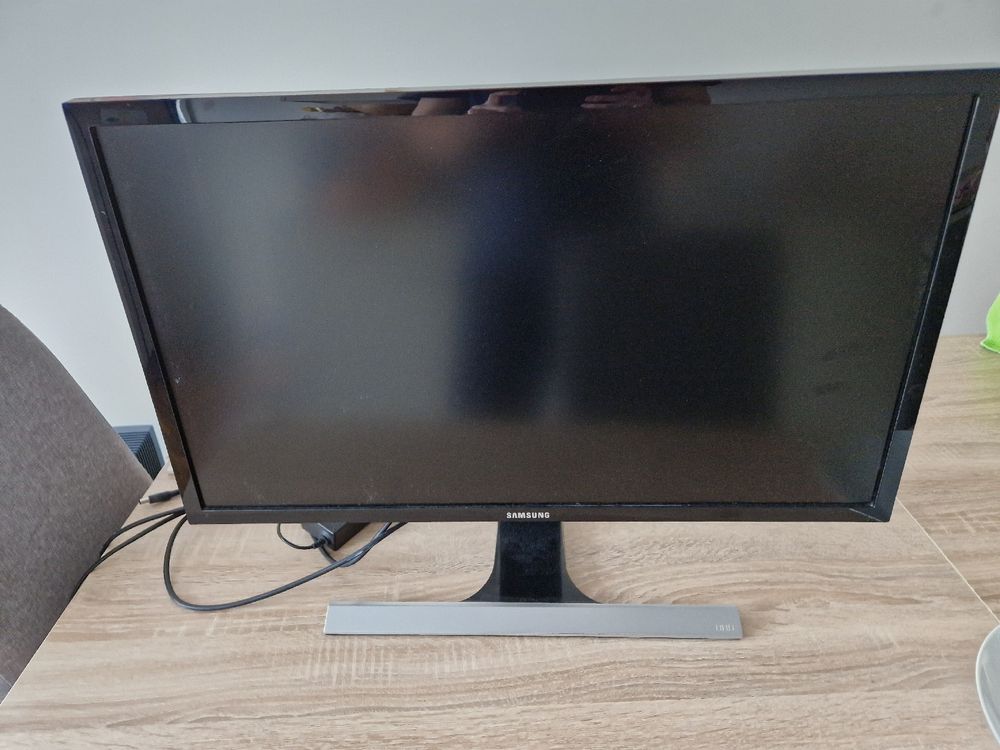 Samsung Bildschirm U28E590D 3840 x 2160 Pixel, 28 Zoll | Kaufen auf Ricardo