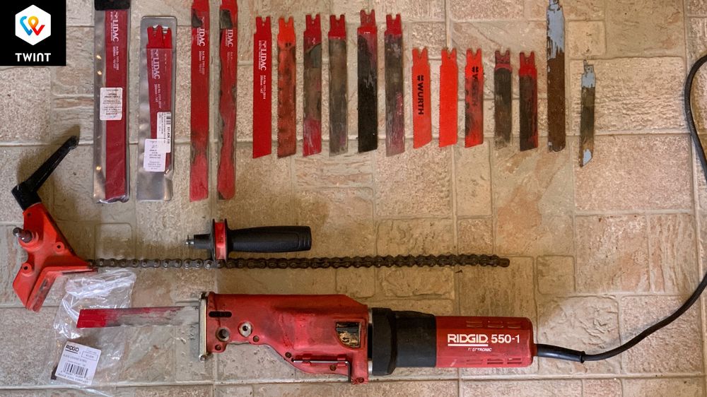 RIDGID 550-1 / Säbelsäge mit Kettenrohrhalter (Gebraucht) in Chénens ...