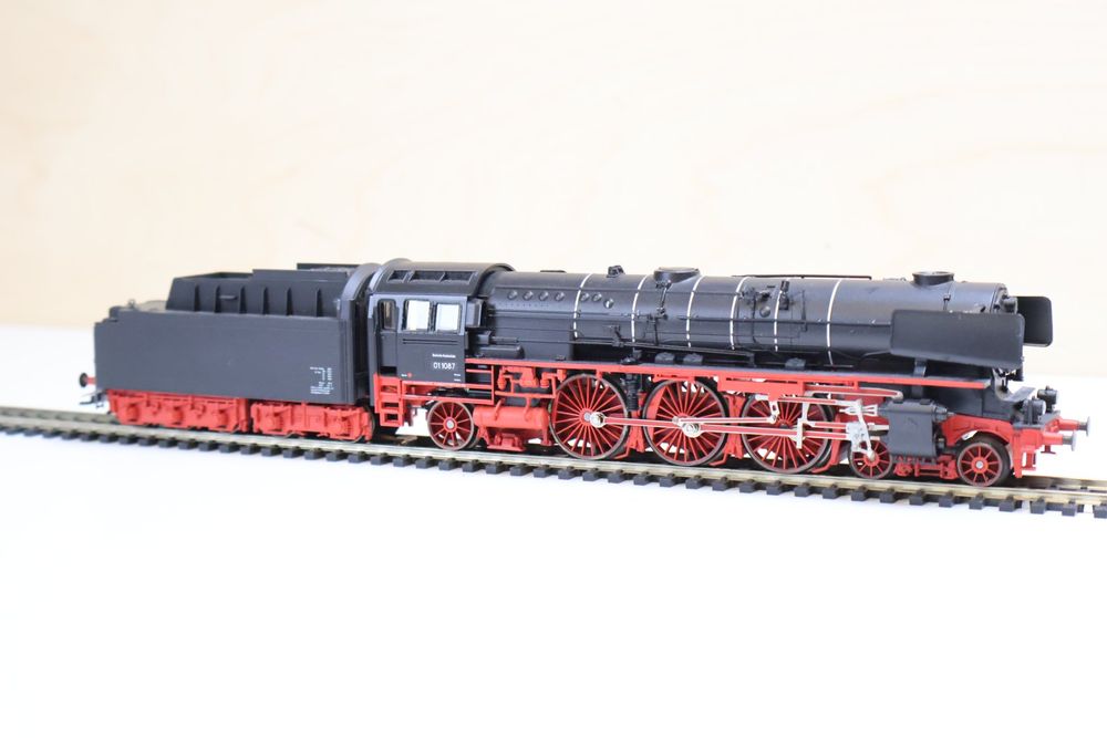 Märklin grosse Dampflok BR 01 - Digital 37102 (Gebraucht) in Winterthur ...