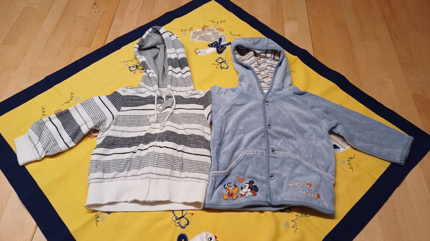 2 Kaputzenjacken (Plüsch), Gr.80,Top Zustand, Micky Maus (Neu (gemäss ...
