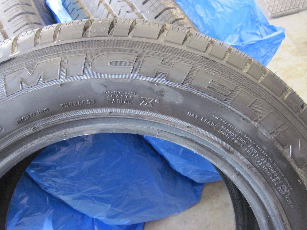4 Sommerpneu Michelin Agilis 51, 215/65 R16C (Toyota Proace) (Gebraucht) in Volketswil für CHF ...
