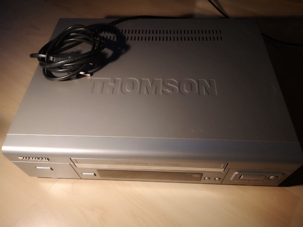 VHS Video Recorder THOMSON (Gebraucht) in Schongau für CHF 59 – mit ...