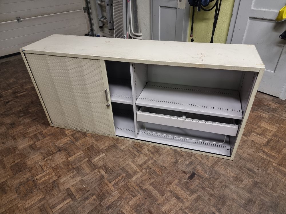 Lista Registerschrank (Defekt) in Au SG für CHF 1 – nur Abholung auf ...