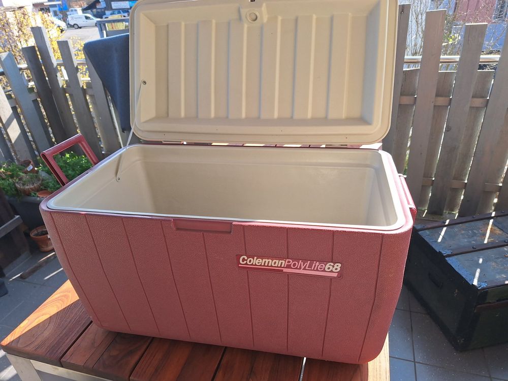 Kühlbox Coleman Polylite 68 (Gebraucht) in Volketswil für CHF 10 – nur ...