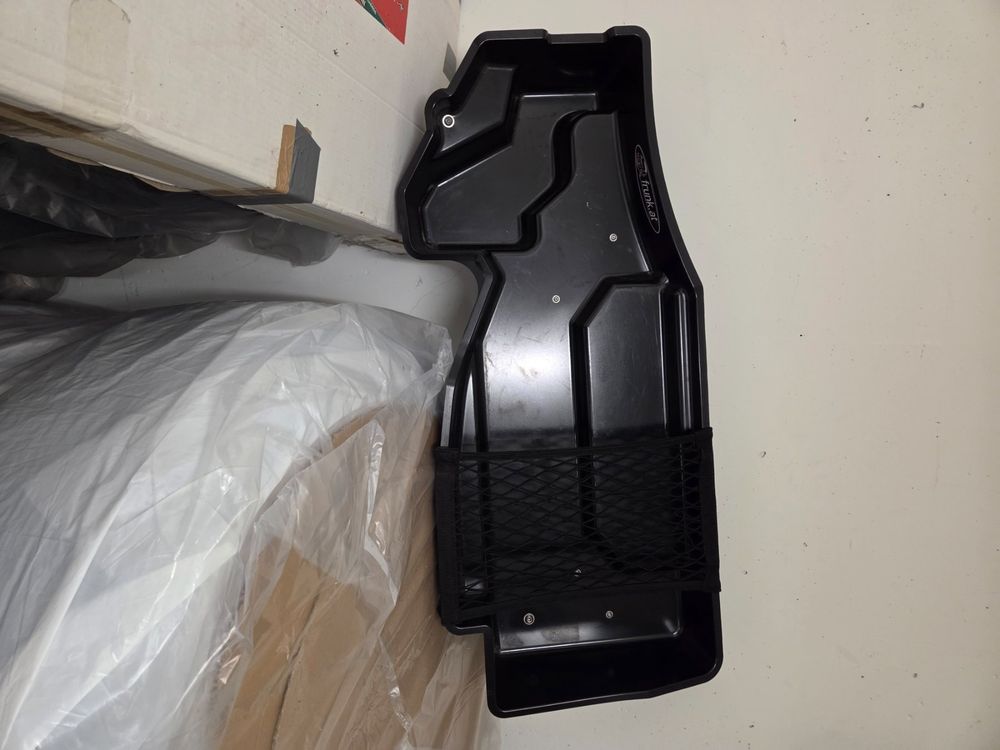 Frunk für VW ID4/ID5 (Gebraucht) in Buttikon SZ für CHF 200 – nur ...