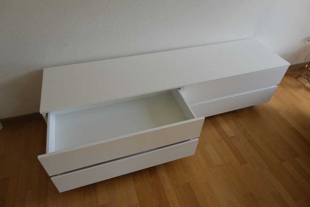 Lowboard, weiss, hochglanz, B 180 cm, H 50 cm, Tiefe 43 cm (Gebraucht ...