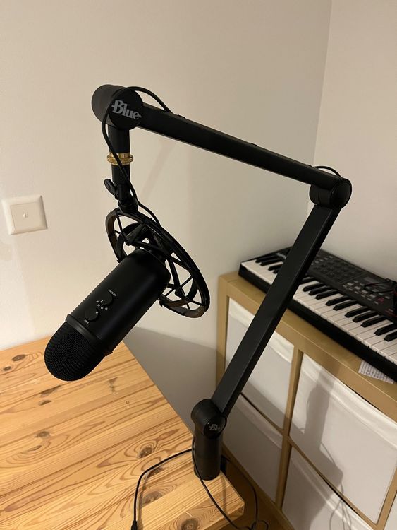 Blue Yeti inkl Yeticaster Pro Broadcast Bundle +Mikroständer | Acheter ...