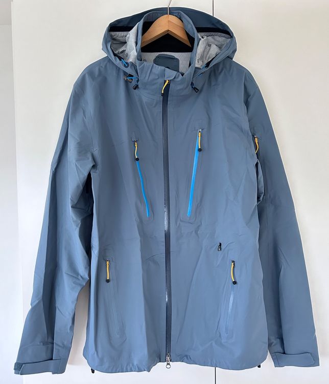 Hardshell-/ Regenjacke von 46 Nord, Grösse L | Kaufen auf Ricardo