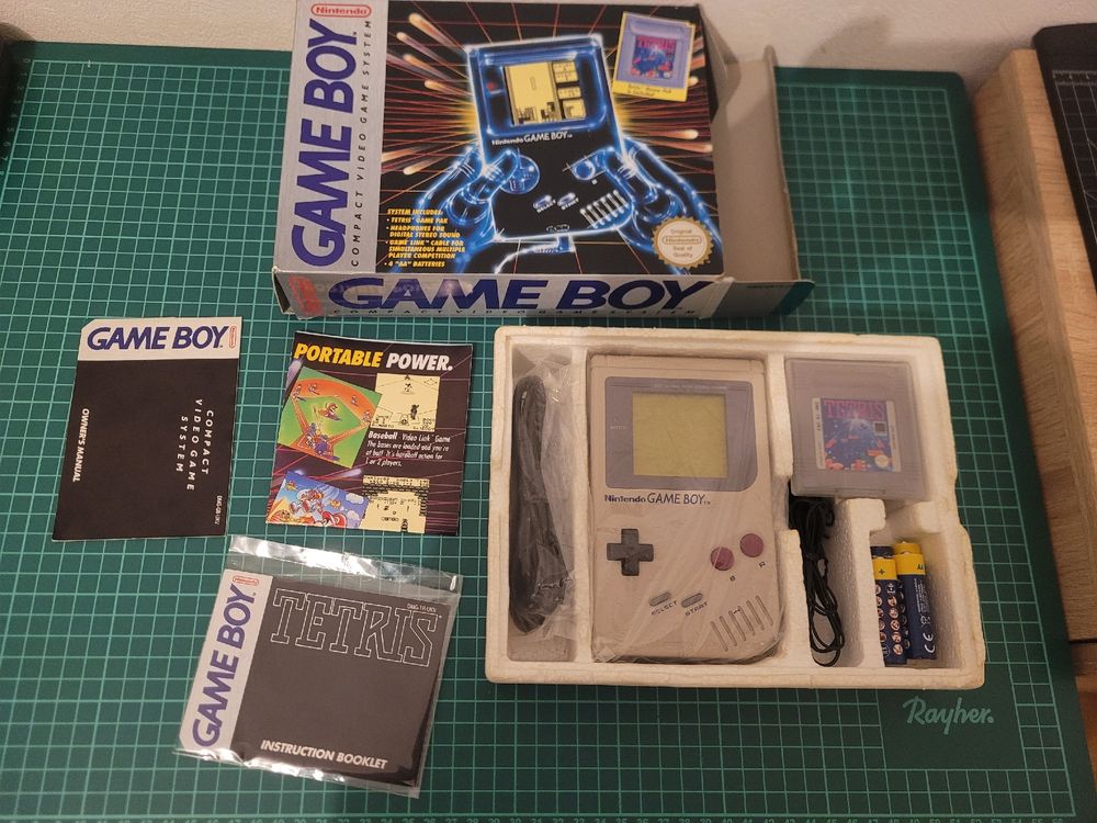 Vintage Nintendo Game Boy- In Box - Rare! in ovp (Gebraucht) in Meyrin ...