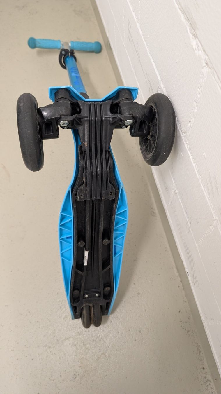 Micro Maxi Kickboard Trotti Scooter (Gebraucht) in Pfäffikon ZH für CHF ...