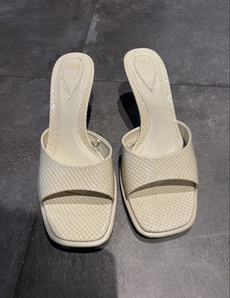 Sandales Zara effet serpent, talon bobine, taille 37 🐍 (D'occasion) à ...