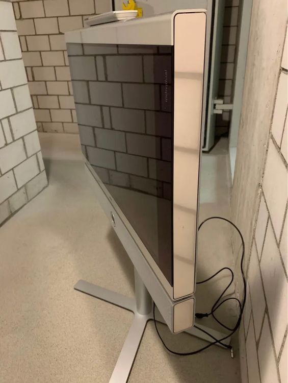 Loewe 32“ TV mit Drehfuss & Soundbar (Gebraucht) in Marthalen für CHF ...