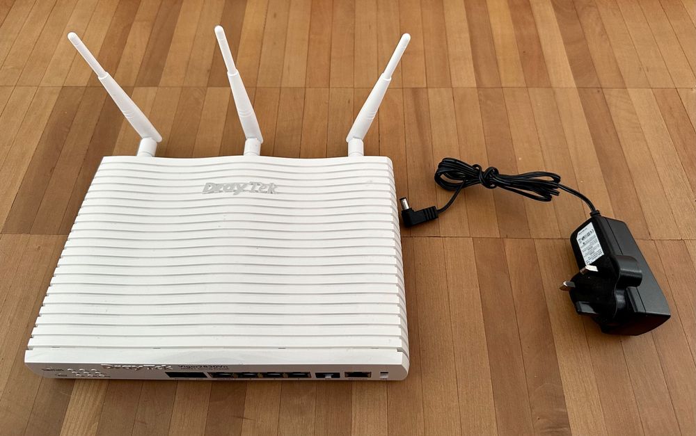 DrayTek Vigor 2830 High-End ADSL2+ Security Firewall Router (Gebraucht ...