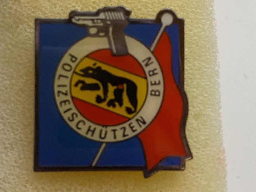 PIN'S - POLICE - BERN (Gebraucht) in Le Brassus für CHF 1.5 – mit ...