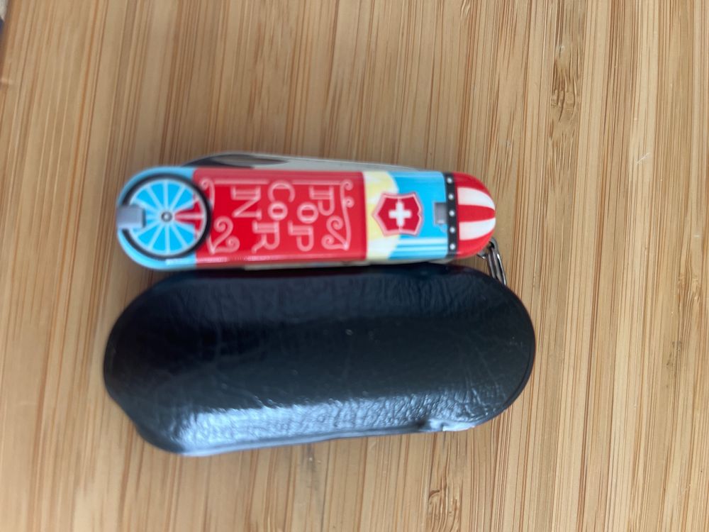 Victorinox Classic Limited Edition Let It Pop 2019 | Kaufen auf Ricardo