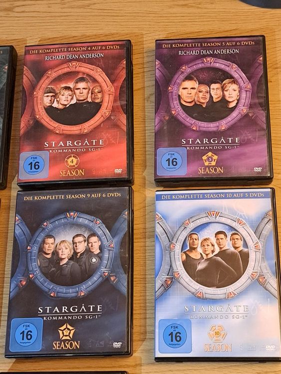 DVD Stargate 1-10 und Stargate Atlantis 3, 4 und 5 (Gebraucht) in ...
