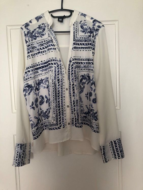 blau-weisse Bluse (Gebraucht) in Wettswil für CHF 30 – mit Lieferung auf Ricardo kaufen