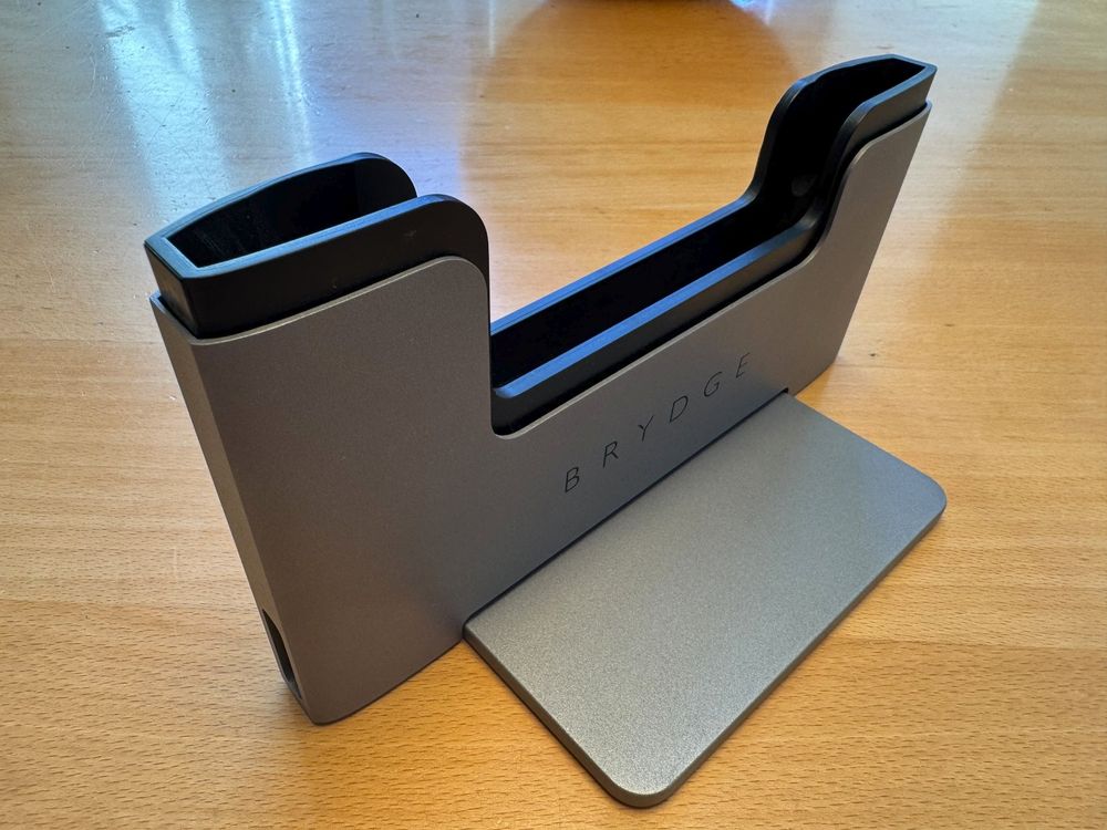 BRYDGE Vertical Docking Station for the 13-inch MacBook Pro (Gebraucht ...