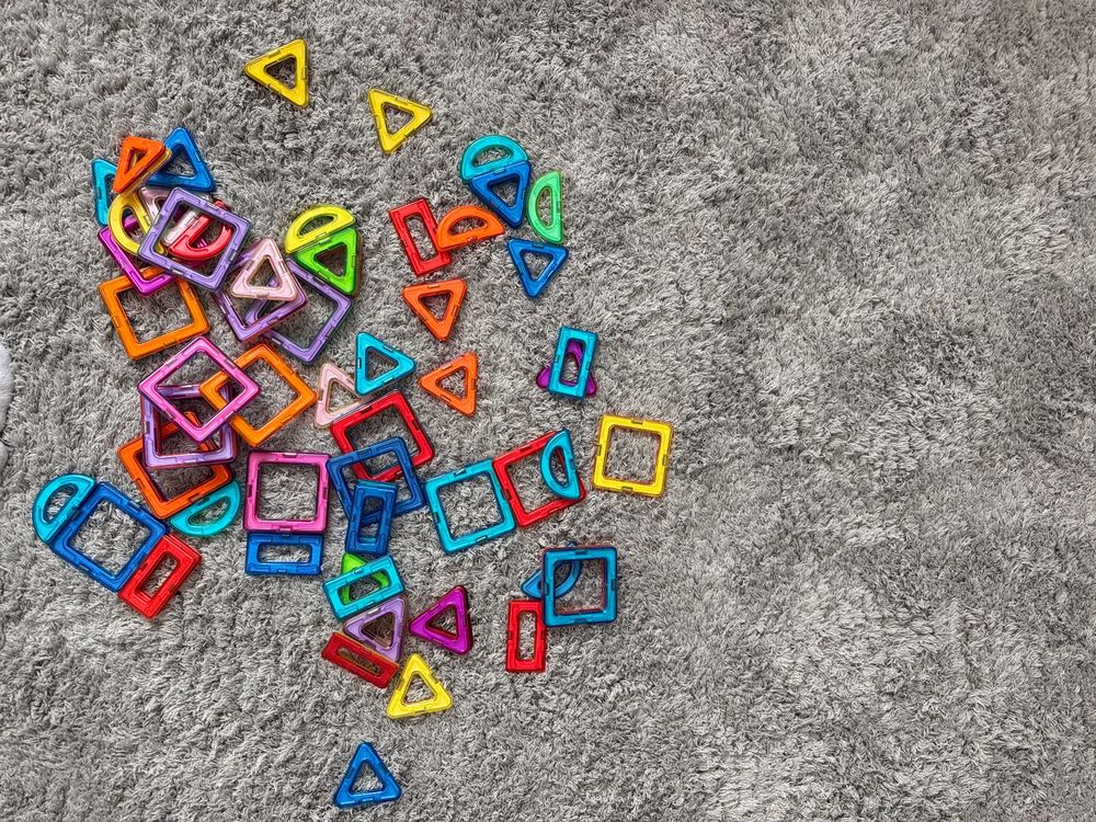 Magna-Tiles Set: Bright Colours, Hours of Fun Guaranteed! (Gebraucht ...