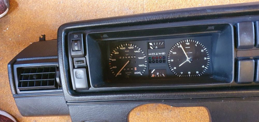 Tableau de bord golf 2 (Gebraucht) in Courtemaîche für CHF 50 – nur ...