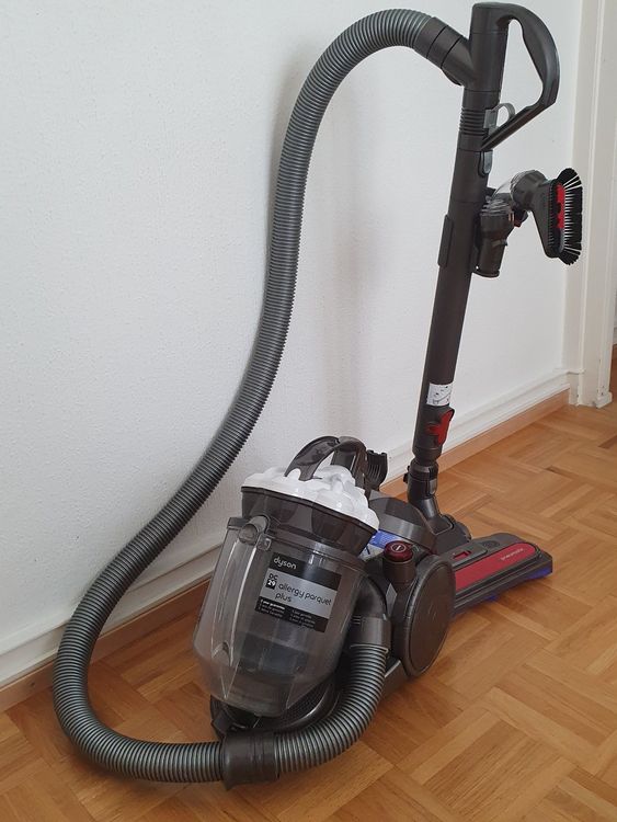 Dyson DC29 allergy parquet plus (Gebraucht) in Prilly für CHF 150 – mit ...
