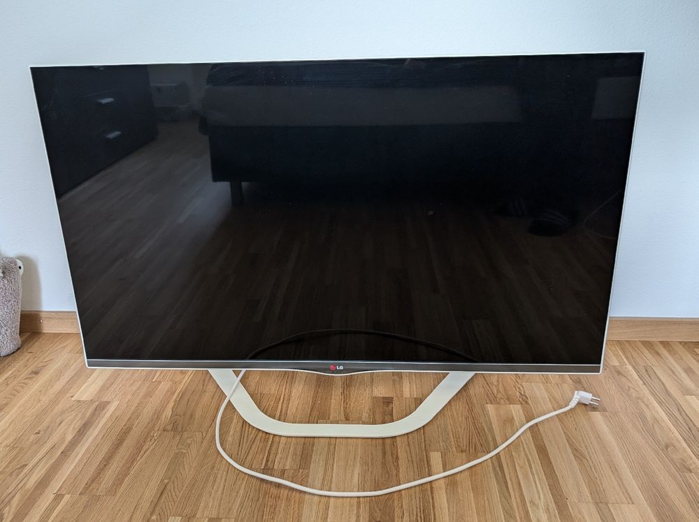 LG 47" Smart 3D-TV CINEMA SCREEN Top Zustand (Gebraucht) in Zuchwil für ...
