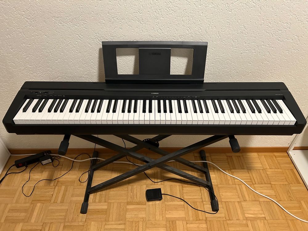 Piano Yamaha P-45B (Neu (gemäss Beschreibung)) in La Tour-de-Peilz für ...