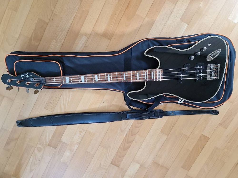Tribe Bass Guitar SF4 Deep Black (Gebraucht) in Burgdorf für CHF 600 – nur Abholung auf Ricardo ...