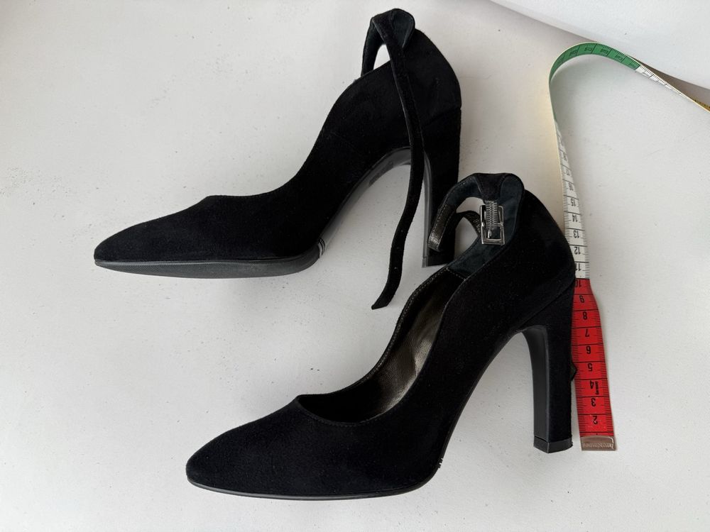 Schwarze Wildleder Pumps von Day, Gr. 37,5 (Neu (gemäss Beschreibung ...