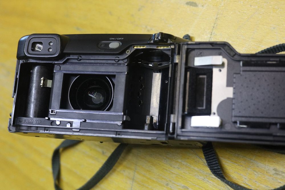 Minolta Riva Zoom 135EX - Appareil photo vintage argentique (D'occasion ...