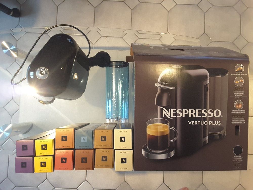 Nespresso Vertuo Plus inkl. 120 Kapseln! (Neu und originalverpackt) in ...