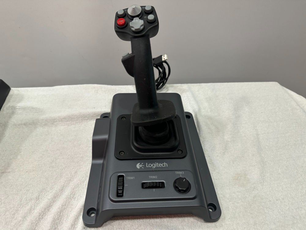 Logitech G940 Force Feedback Hotas (Gebraucht) in Obernau für CHF 190 ...