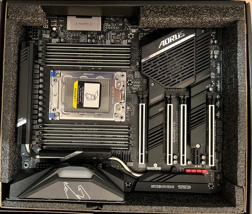 Gigabyte TRX40 Aorus Master Threadripper Motherboard (Gebraucht) in ...