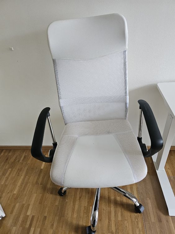 Weisser Bürostuhl höhenverstellbar, ergonomisch (Gebraucht) in Zürich für CHF 21 – nur Abholung ...