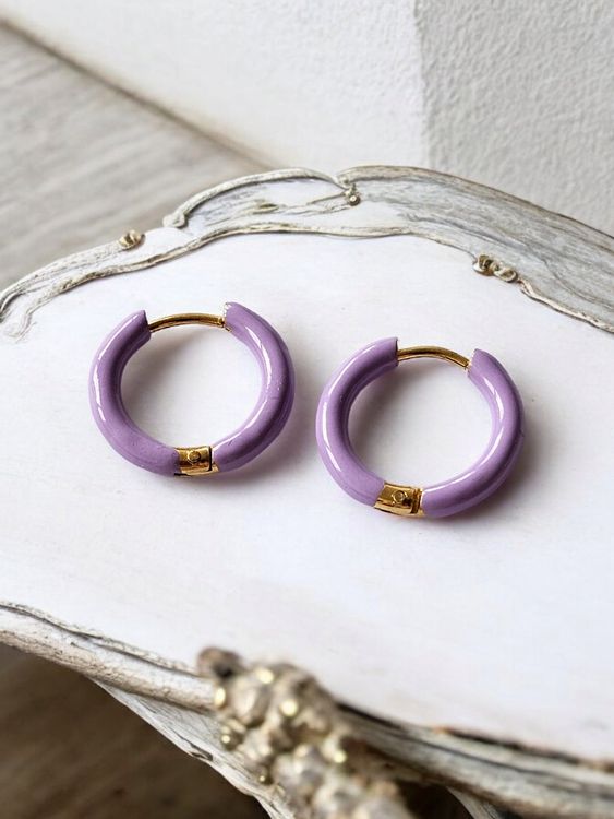 Electric Lavender - Emaille Hoops (Neu (gemäss Beschreibung)) in St. Gallen für CHF 19 – mit ...